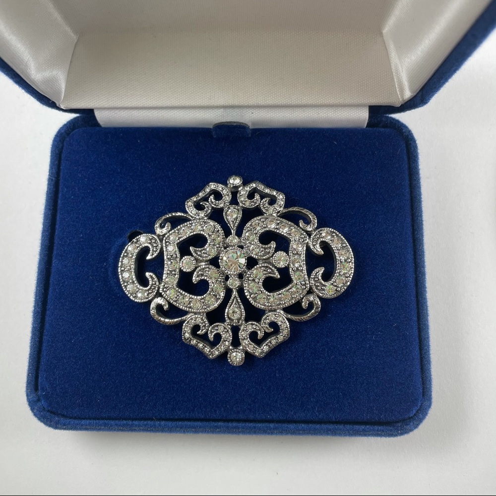 Silver Crystal Rhinestone Filigree Pin Brooch - Gem